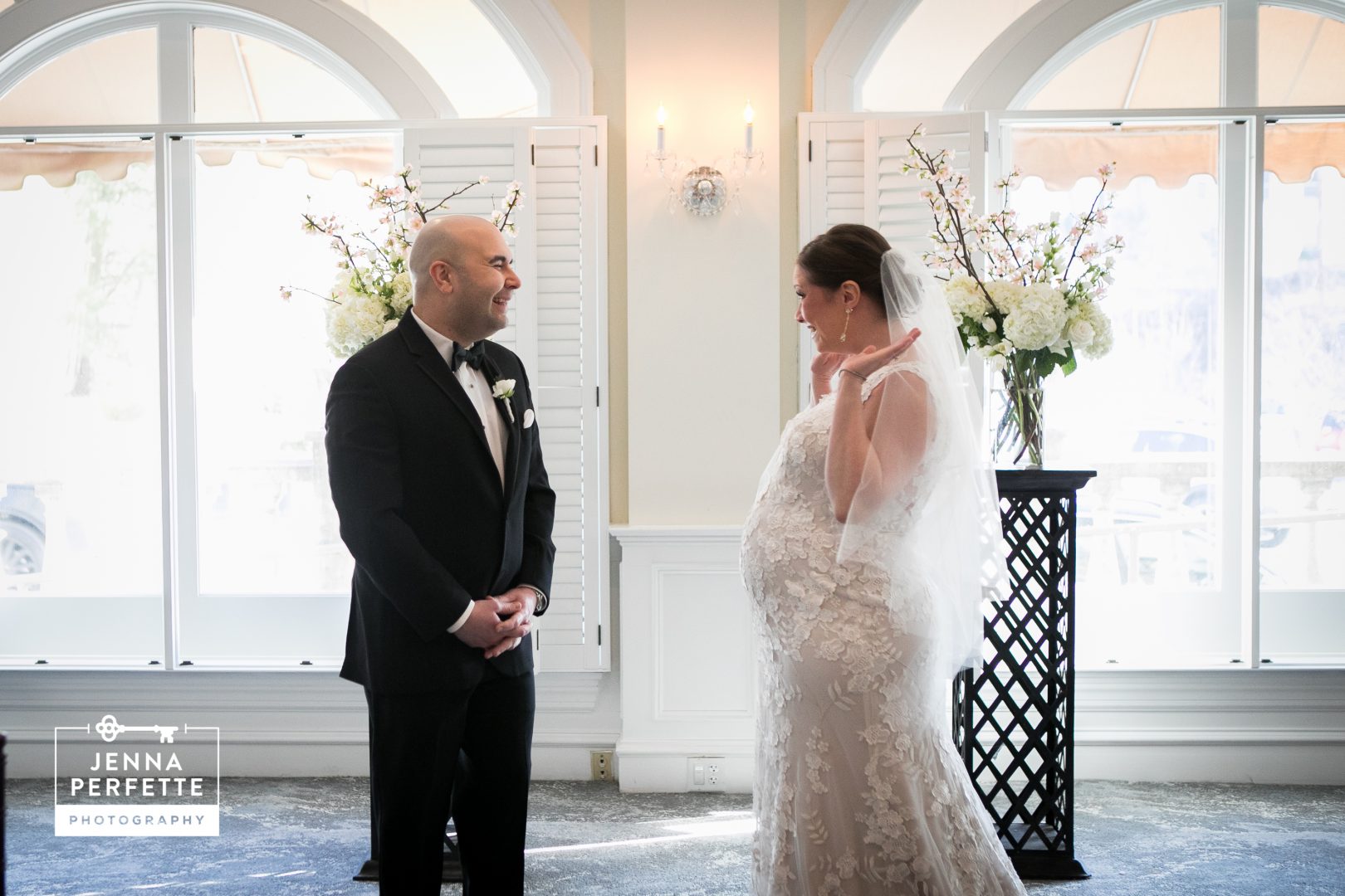 Intimate Winter Wedding – Brian & Amanda | Jenna Perfette Photography